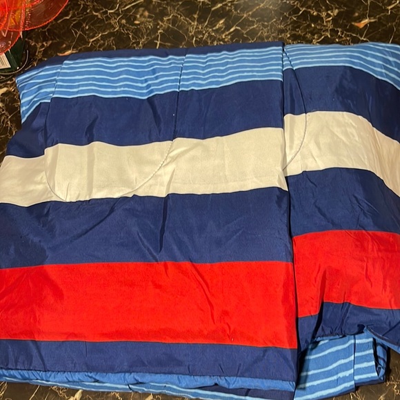 Circo | Bedding | Comforter | Poshmark